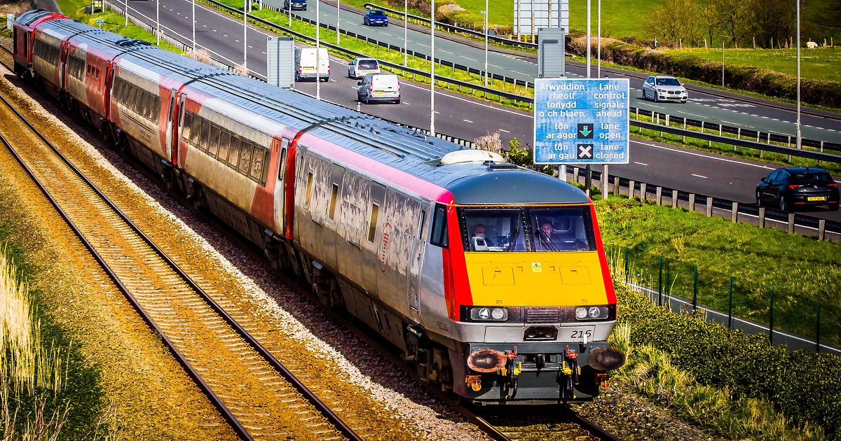 Selective door operation for TfW-Fleet