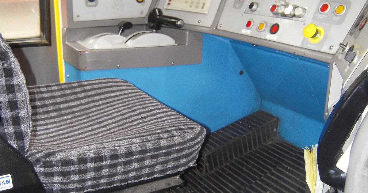 Independent ergonomic review of DMU driver seats and cab bodyside ...
